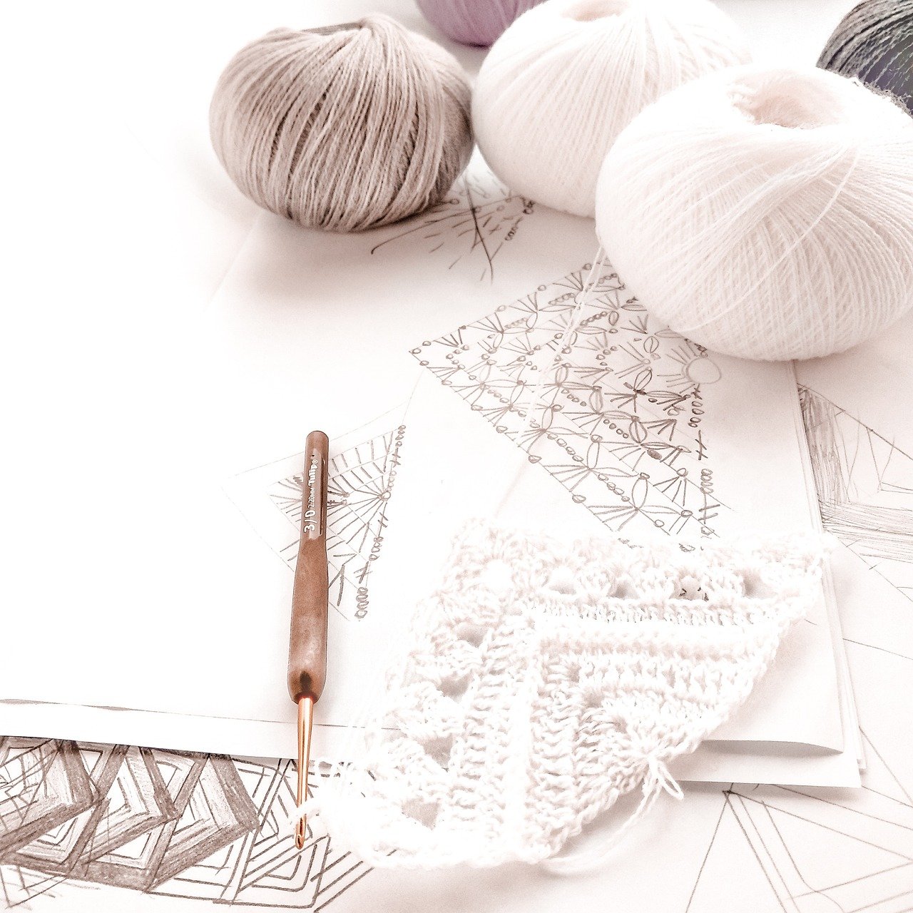 ¿Qué es el crochet? Aprende todo sobre esta técnica de tejido | Punto y ...